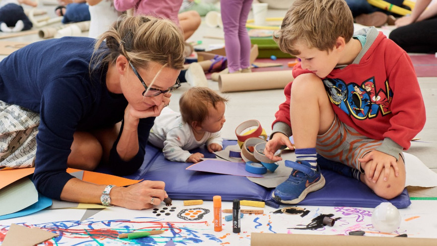 Early years studio: drawing and mark making | Royal Academy of Arts